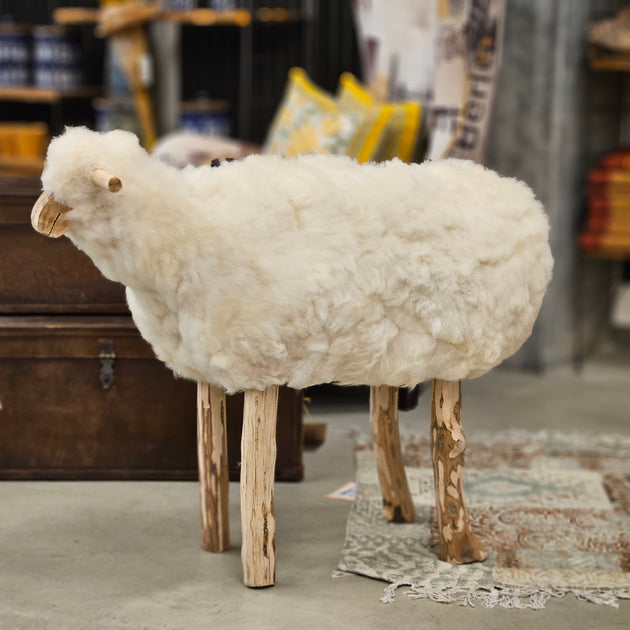 Schaf Hocker – Wood Factory